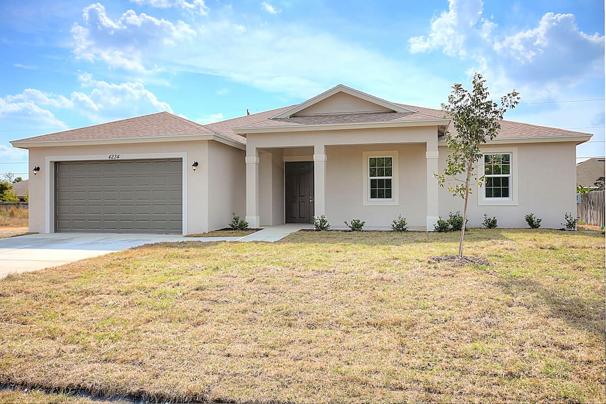 Savannah Home Model Floor Plan In Florida | Synergy Homes